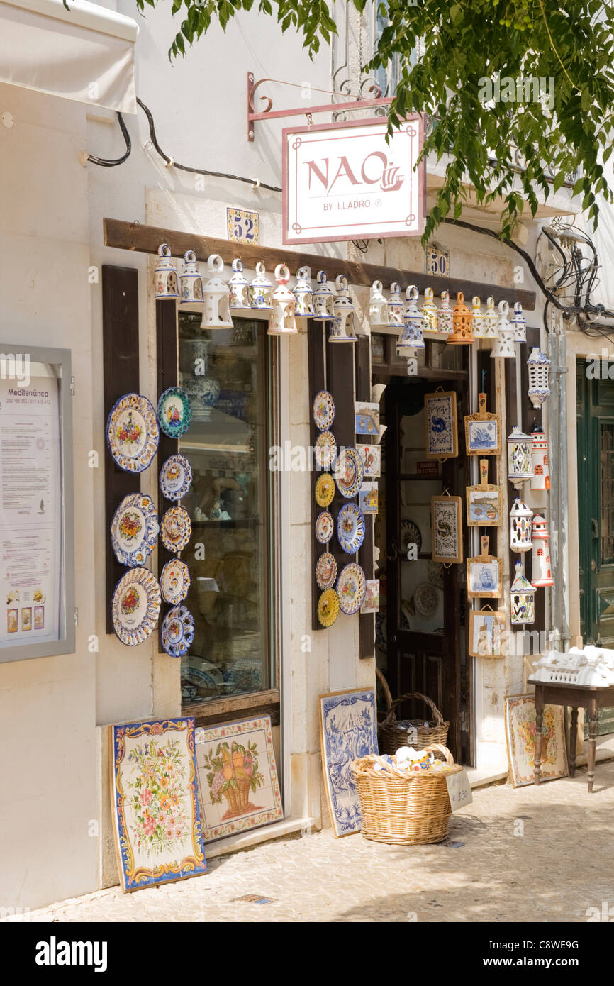 Terracotta pottery algarve portugal hi-res stock photography and images ...
