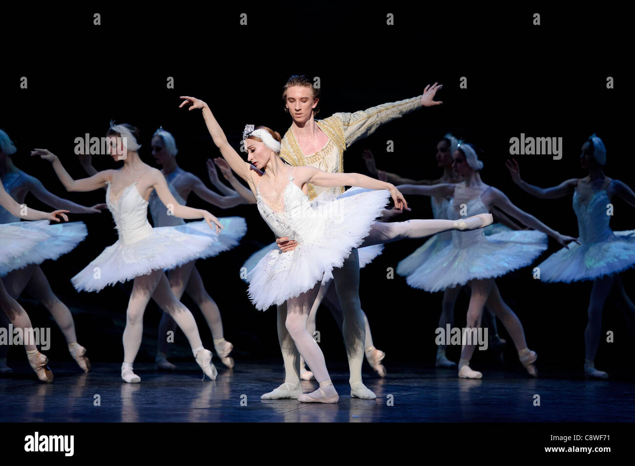 Derek Deane's Swan Lake at the London Coliseum Stock Photo - Alamy