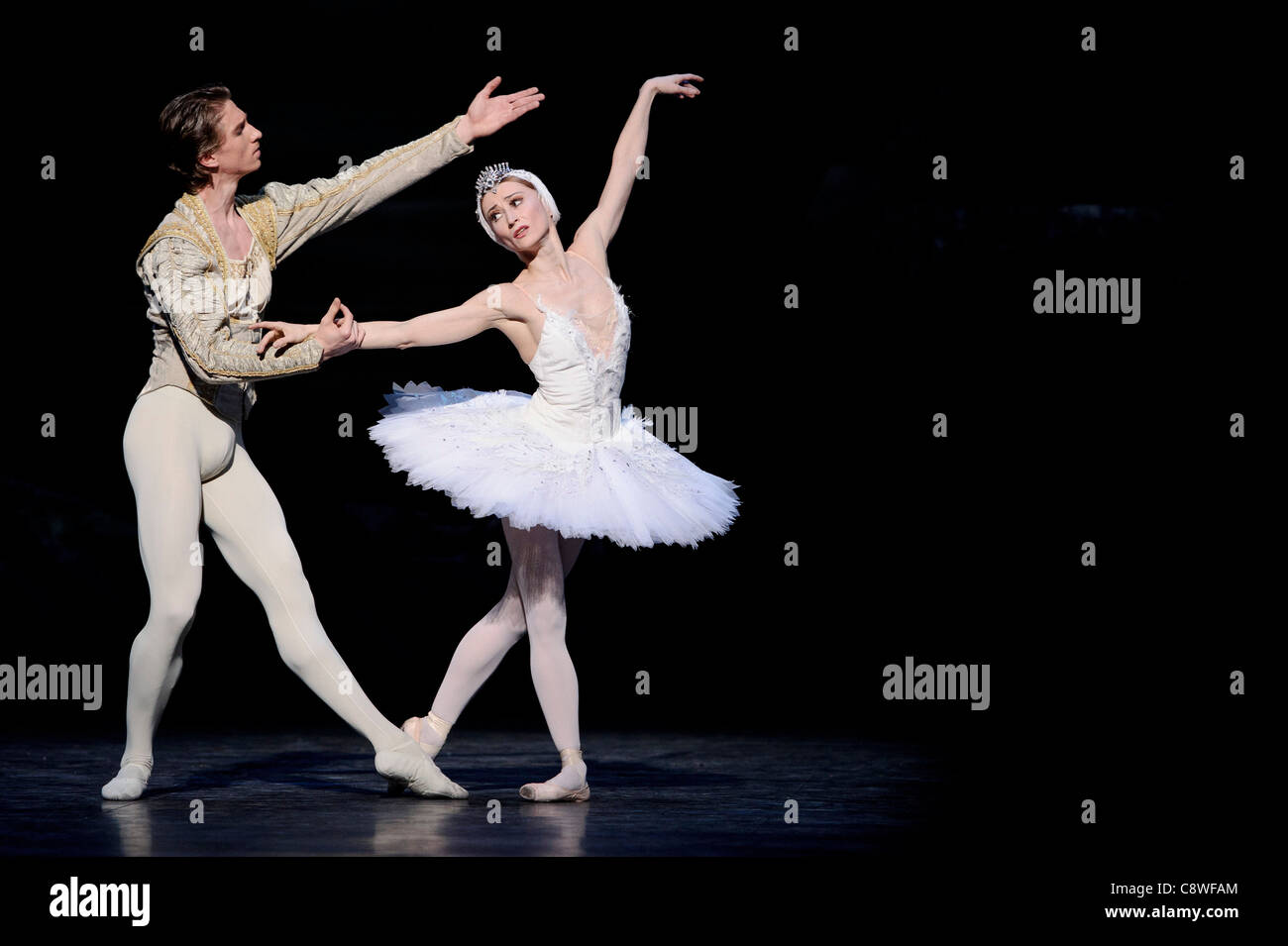 London ballet hi-res stock photography and images - Alamy