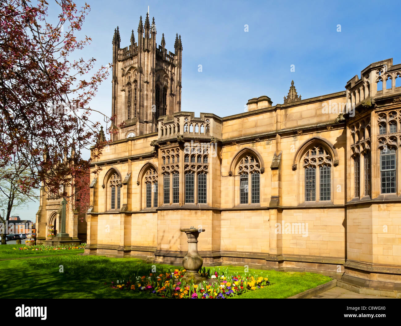 Manchester Cathedral on Victoria Street in central Manchester a ...