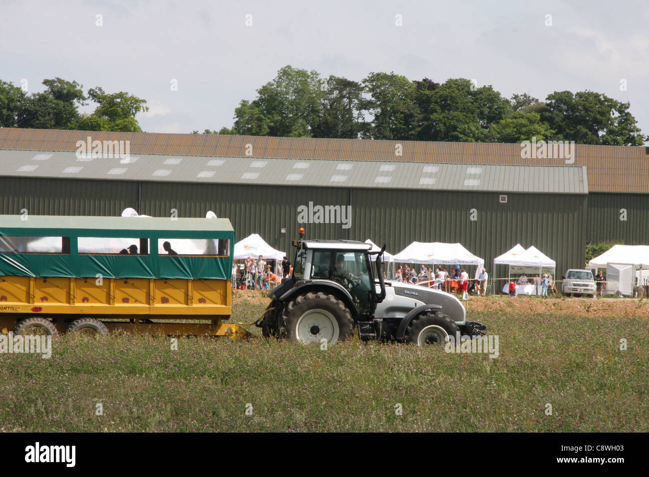 Tractor rides hi-res stock photography and images - Alamy