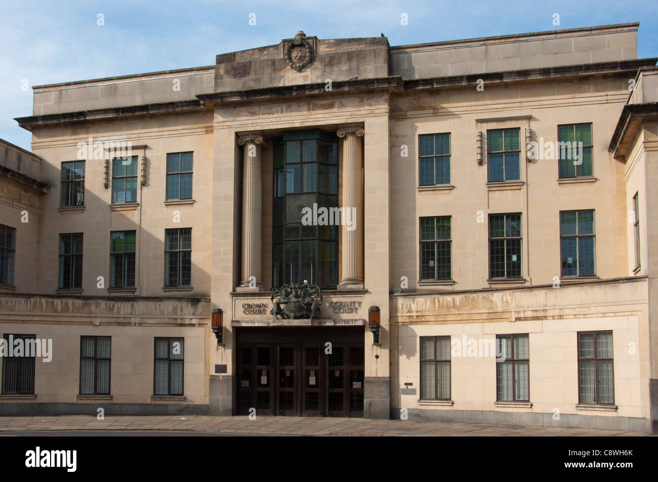 Oxford courts hi-res stock photography and images - Alamy