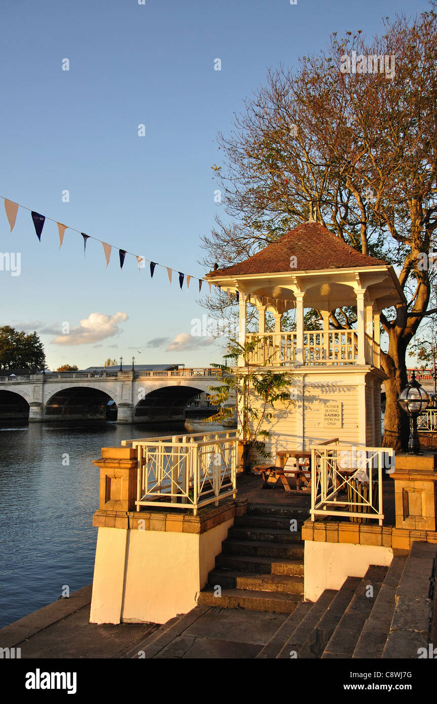 Upon steps hi-res stock photography and images - Alamy