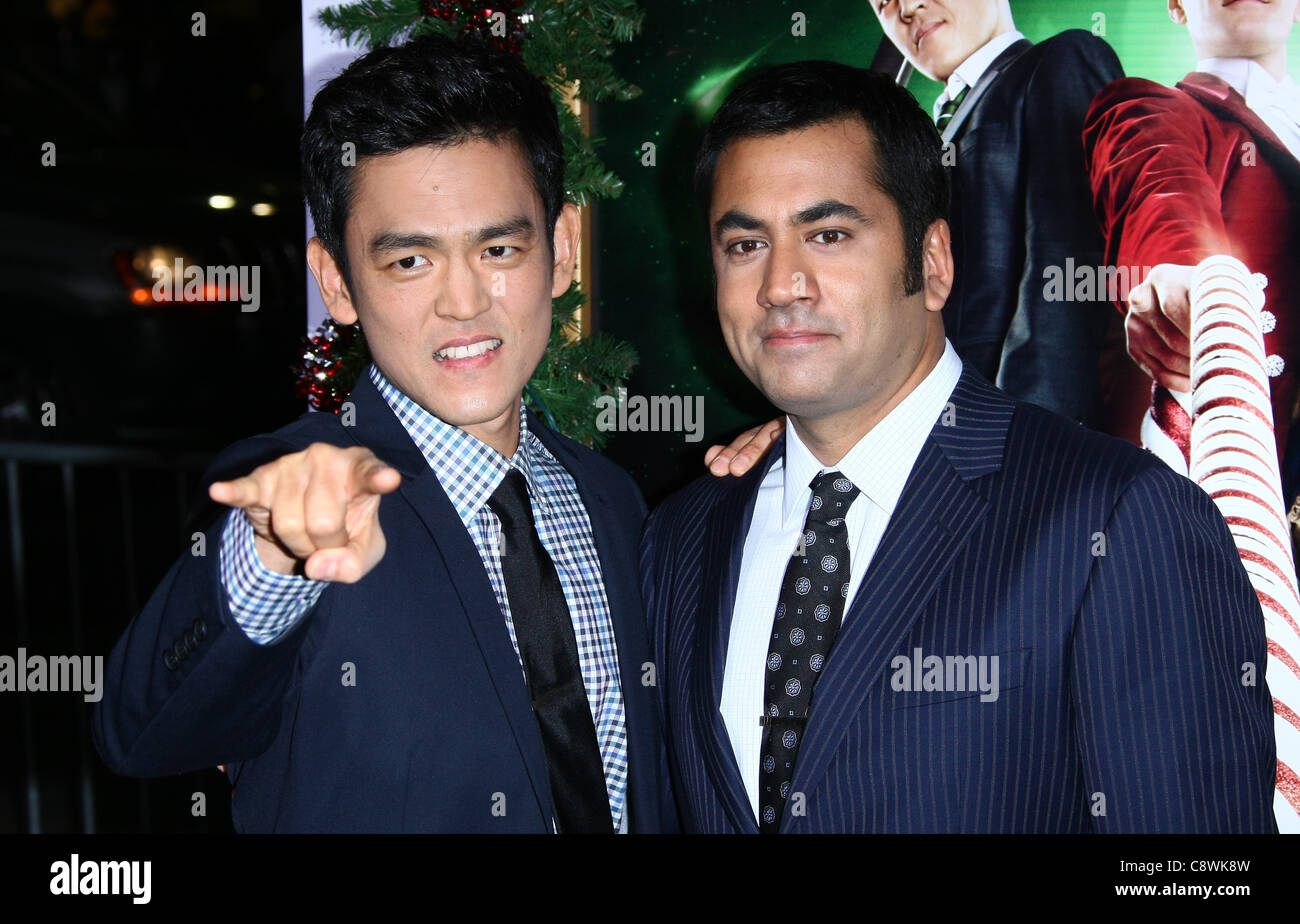 JOHN CHO & KAL PENN A VERY HAROLD AND KUMAR 3D CHRISTMAS. NEW LINE ...