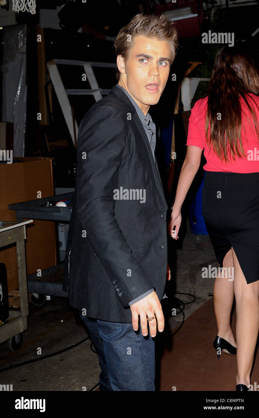 Paul Wesley enters''LiveRegis Kelly'' taping atABC Lincoln Center ...