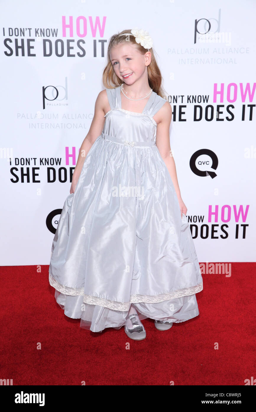 Emma Lyle arrivals I DON''T KNOW HOW SHE DOES IT Premiere Loews Lincoln ...