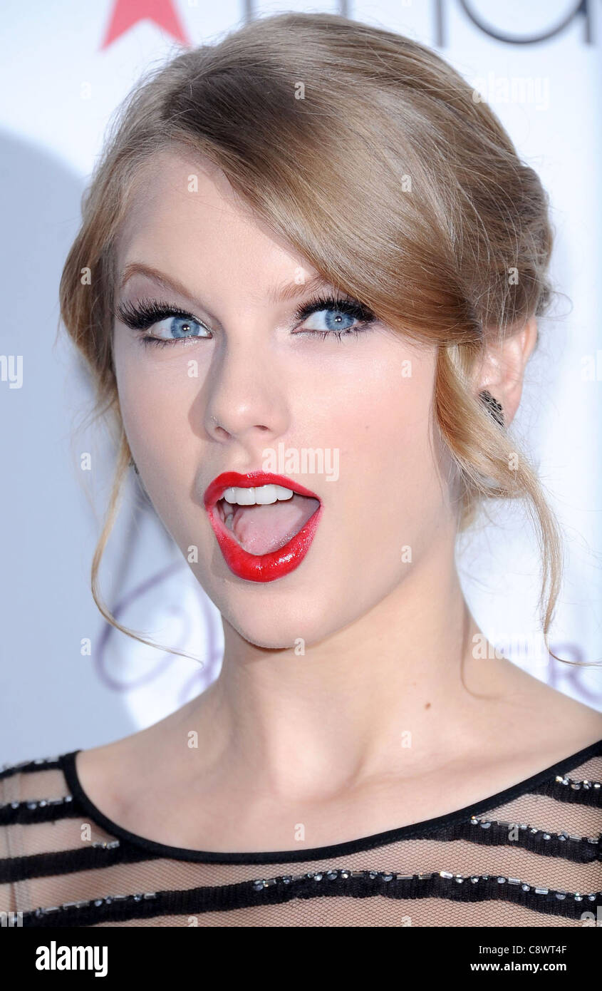 Swift mouth open hi-res stock photography and images - Alamy