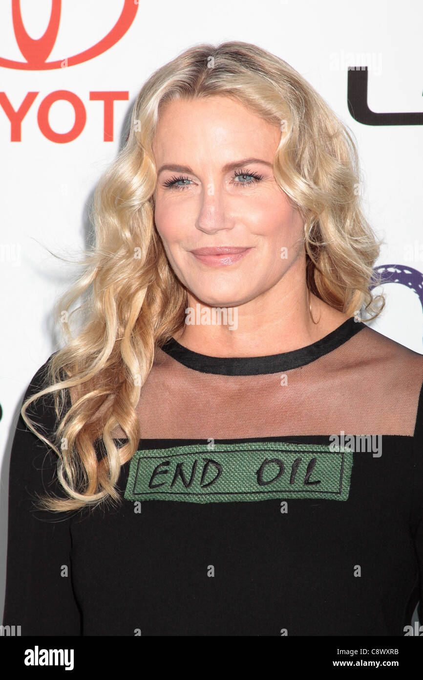 Daryl Hannah at arrivals for 2011 Environmental Media Awards, Warner ...