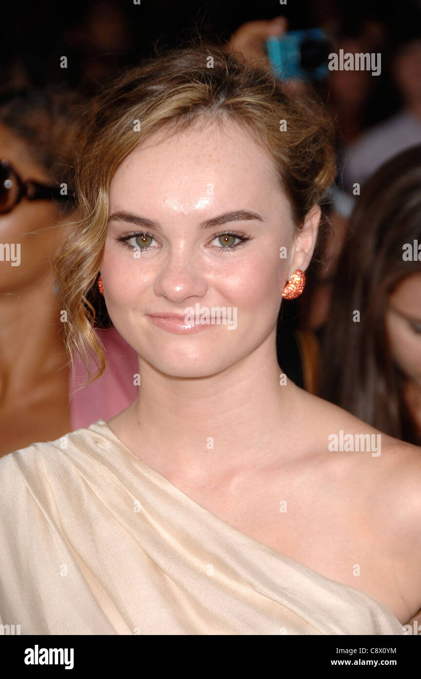 Madeline Carroll at arrivals for ABDUCTION Premiere, Grauman's Chinese ...
