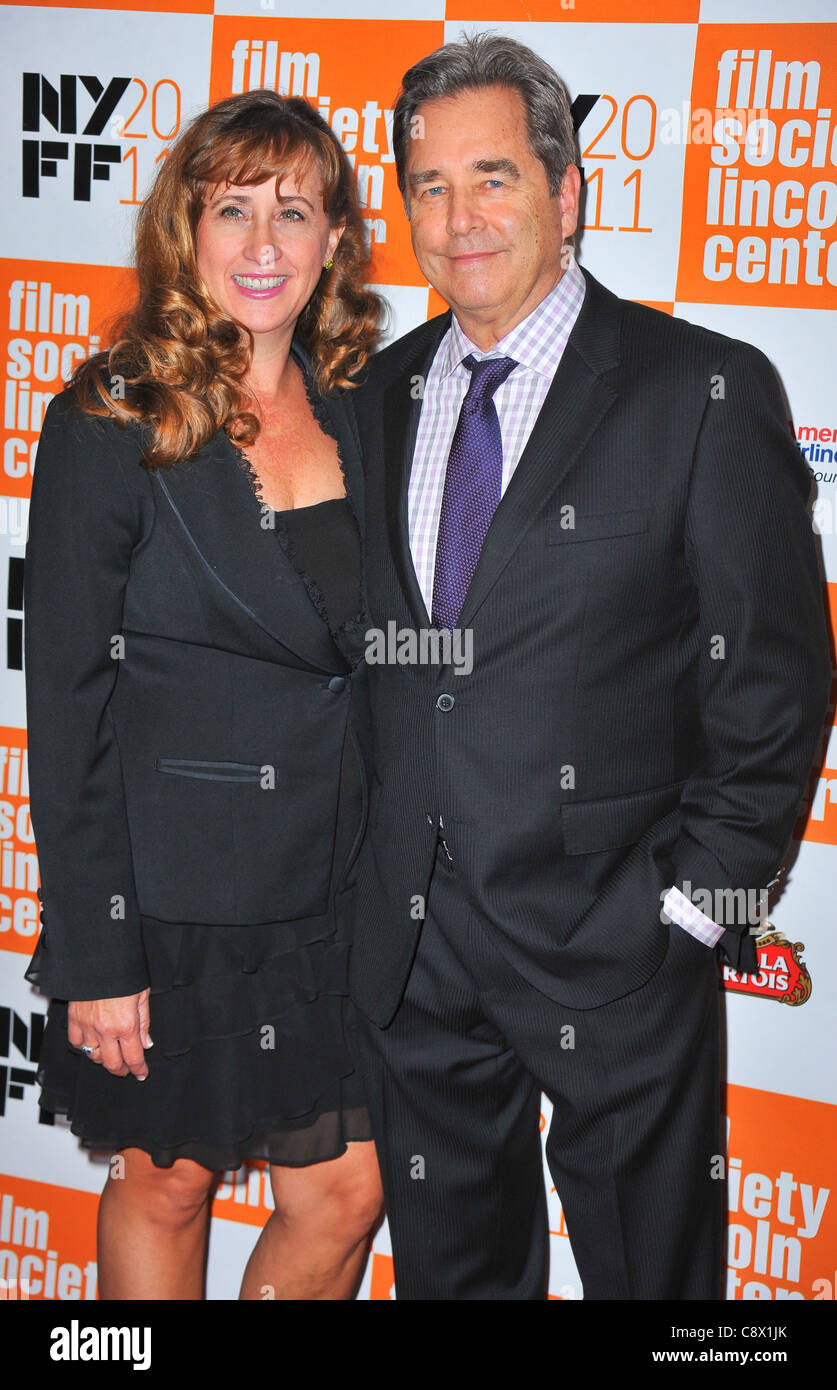 Beau Bridges (R) at arrivals for THE DESCENDANTS Gala Premiere ...