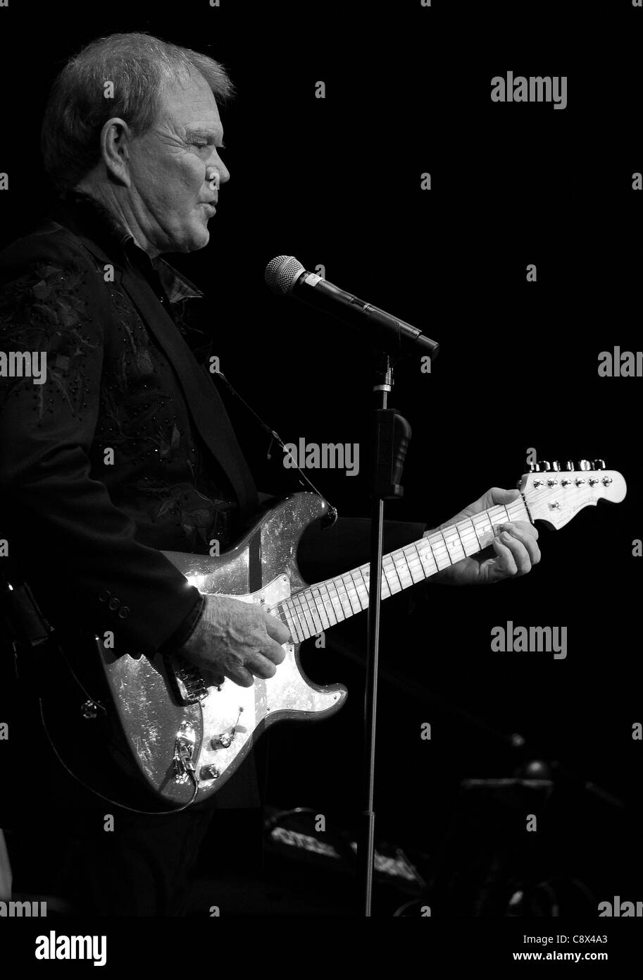 Country music singer performs Black and White Stock Photos & Images - Alamy
