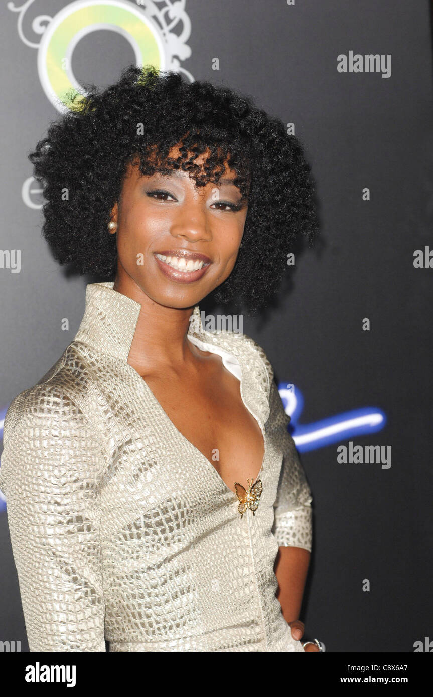 Enisha Brewster at arrivals for FOOTLOOSE Premiere, Village Theatre in ...