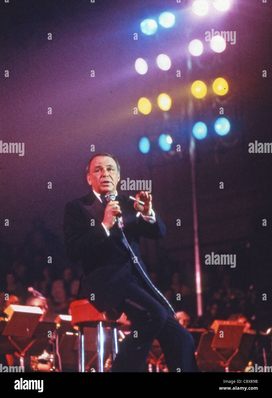 Frank Sinatra Stage Stock Photos & Frank Sinatra Stage Stock Images - Alamy