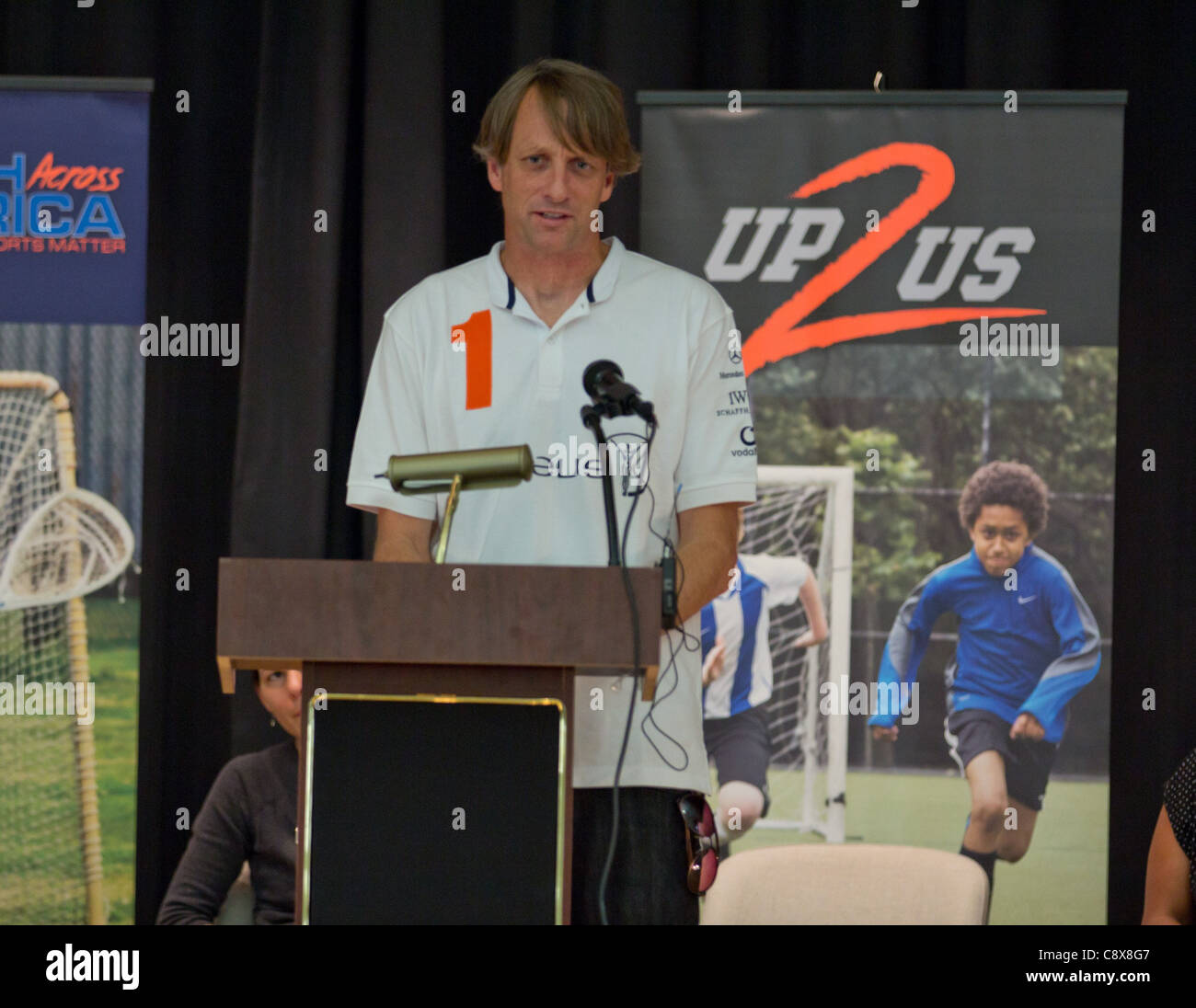 Tony Hawk public appearance Tony Hawk Visits Capitol''s School Children ...