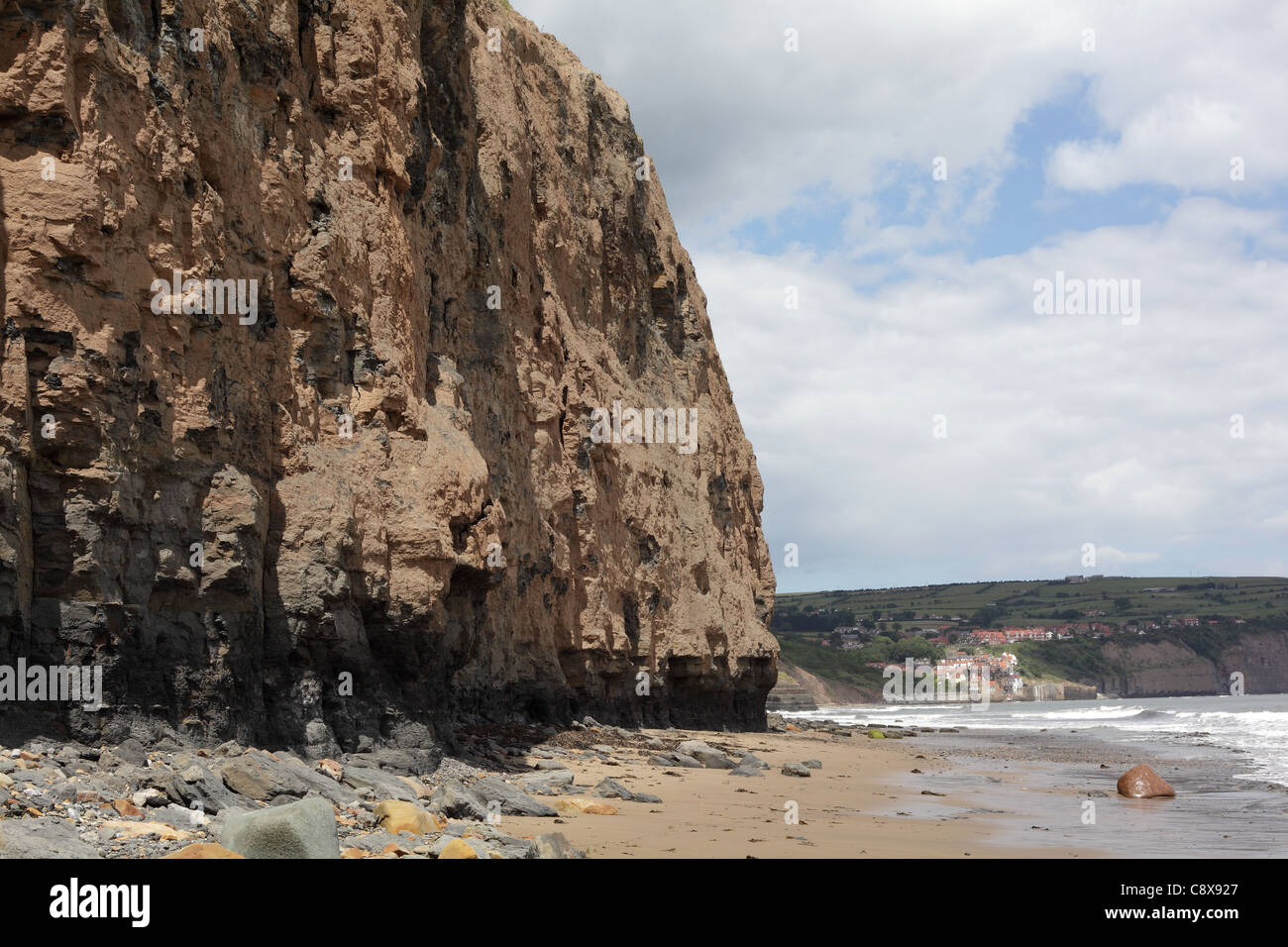 Cliff erosion robin hoods bay hi-res stock photography and images - Alamy