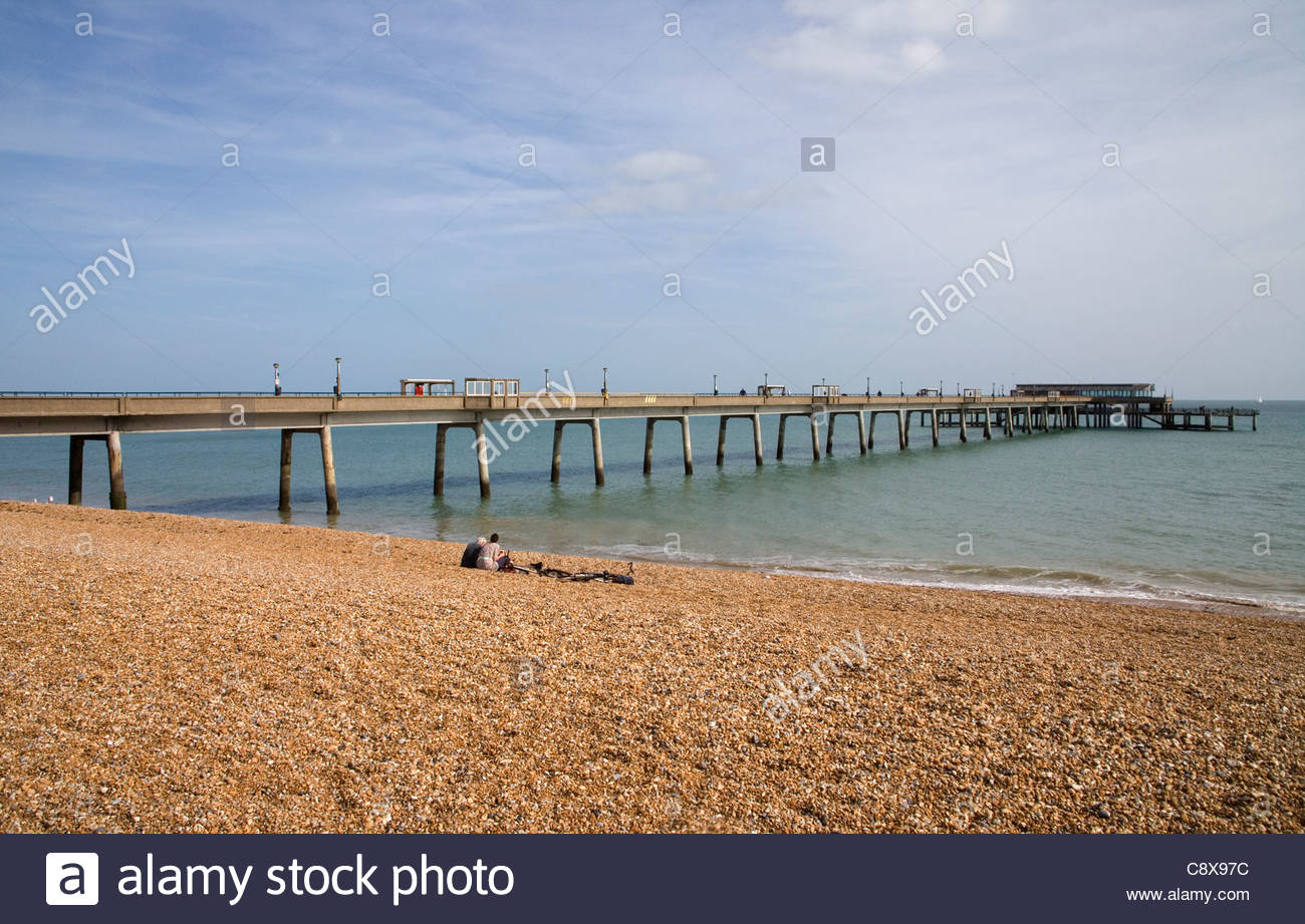 Deal Pier Beach Kent Stock Photos & Deal Pier Beach Kent Stock Images ...
