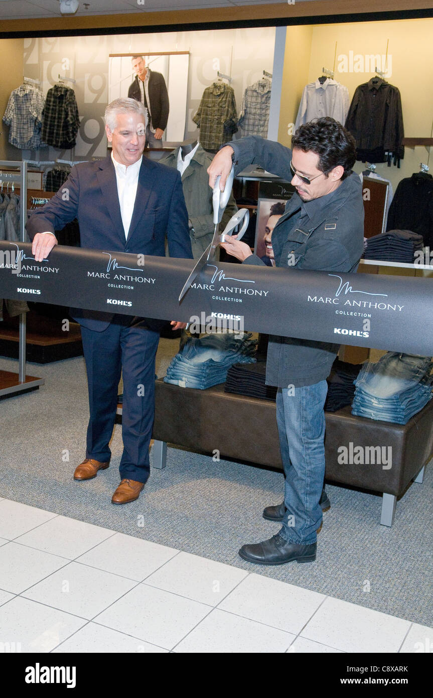 Steve Moon Marc Anthony in-store appearance Marc Anthony Collection ...