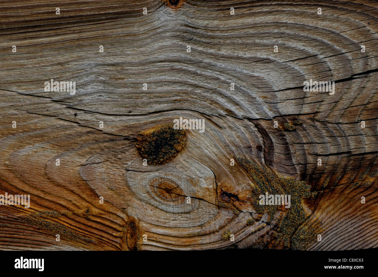 Patterns and shapes appearing on old wood Stock Photo - Alamy