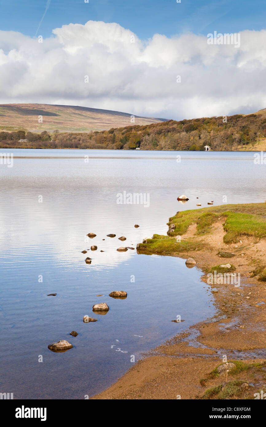 Malham tarn yorkshire hi-res stock photography and images - Alamy