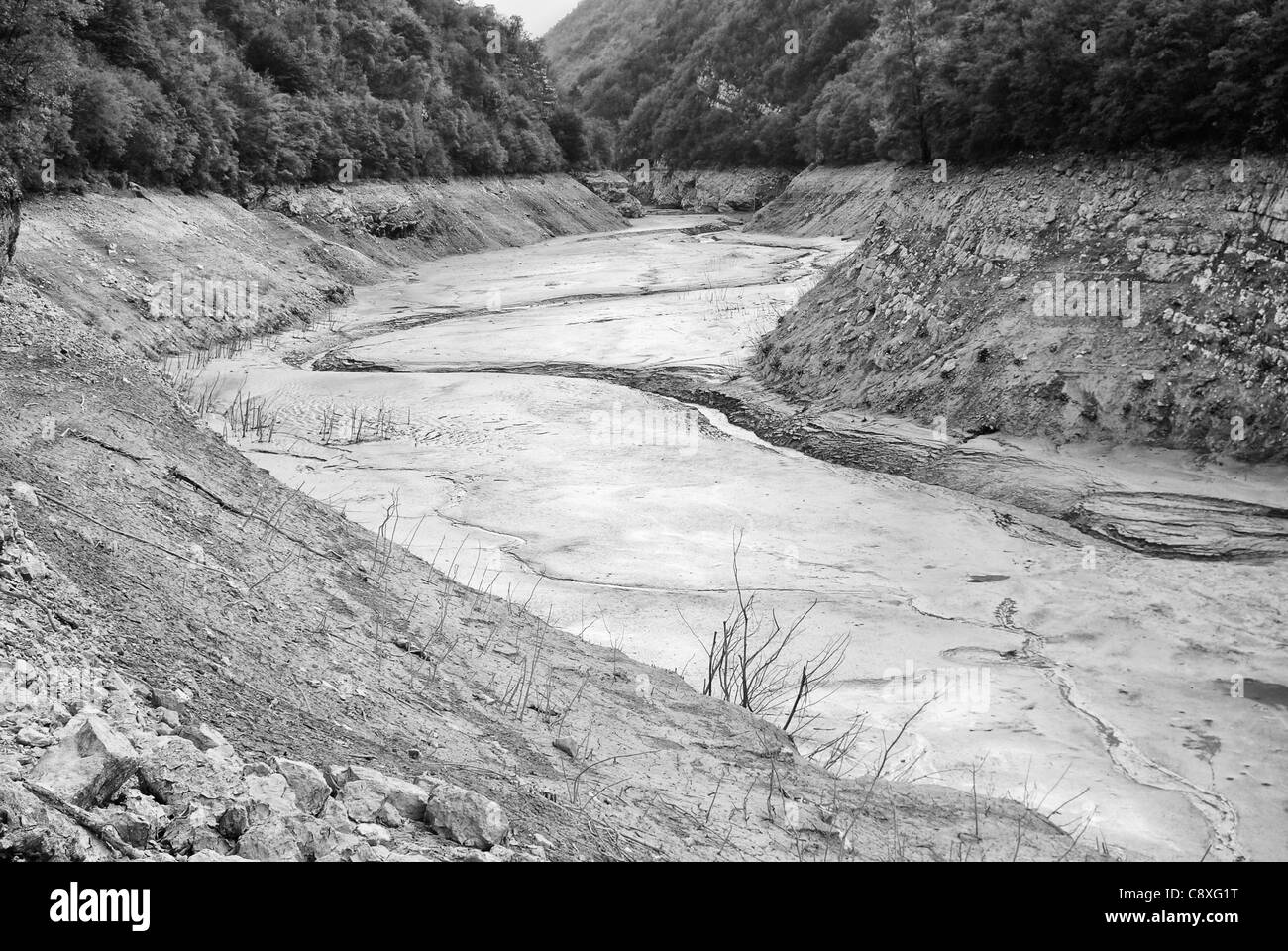 Landscape river red mountains Black and White Stock Photos & Images - Alamy