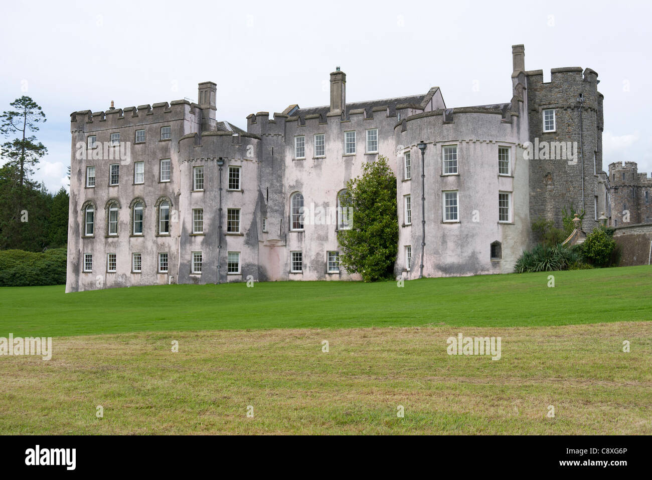 Picton castle wales hi-res stock photography and images - Alamy