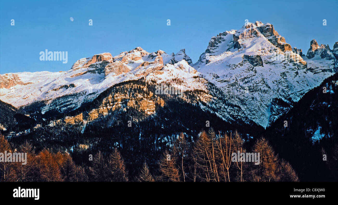 Val Rendena: Dolomiti di Brenta.(Brenta Dolomites Stock Photo - Alamy