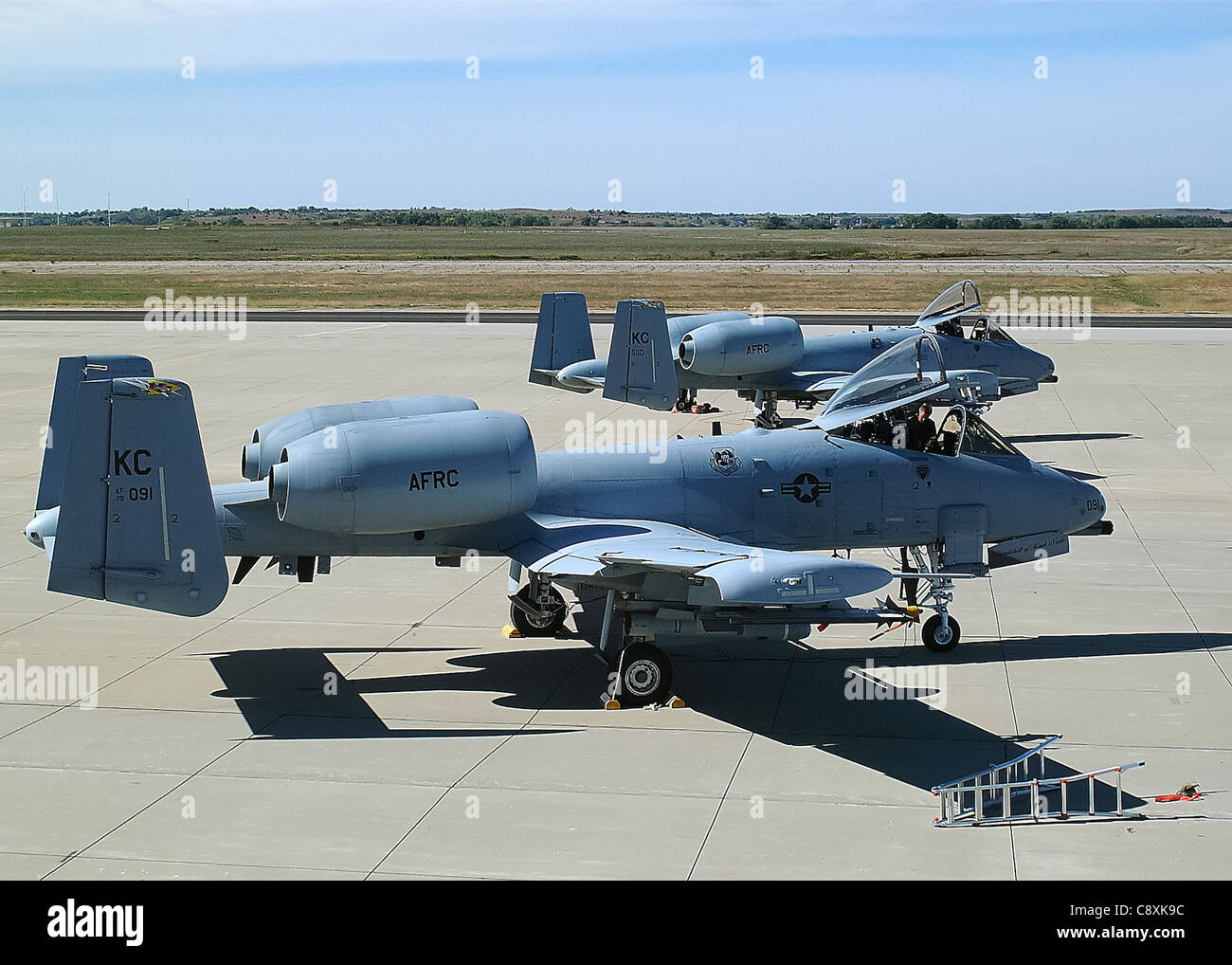 A 10 aircraft hi-res stock photography and images - Alamy