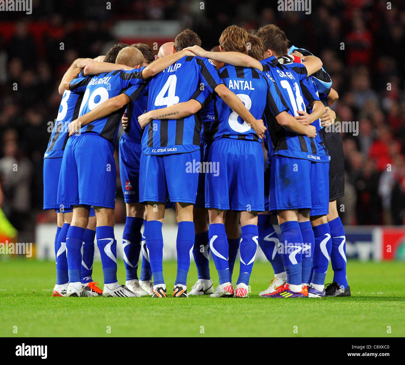 Soccer huddle manchester united hi-res stock photography and images - Alamy