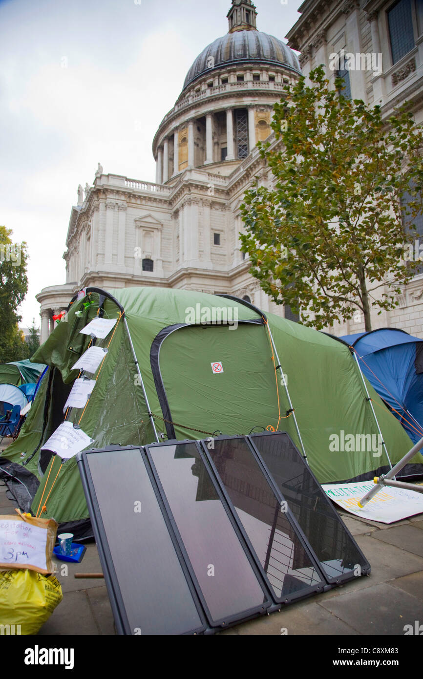 Protest panels hi-res stock photography and images - Alamy