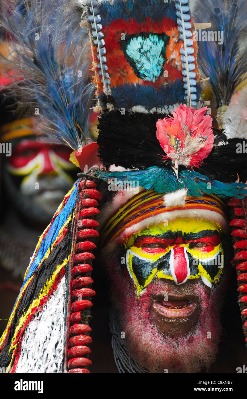 Men of Mendi from the Southern Highlands at Hagen Show Western ...