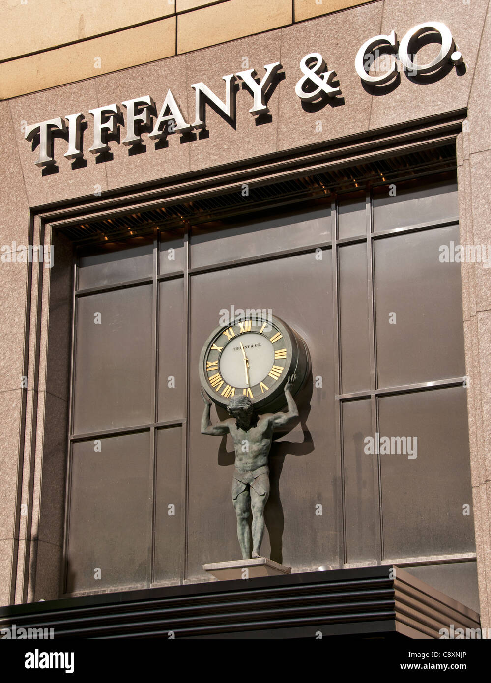 Tiffany co hi-res stock photography and images - Alamy