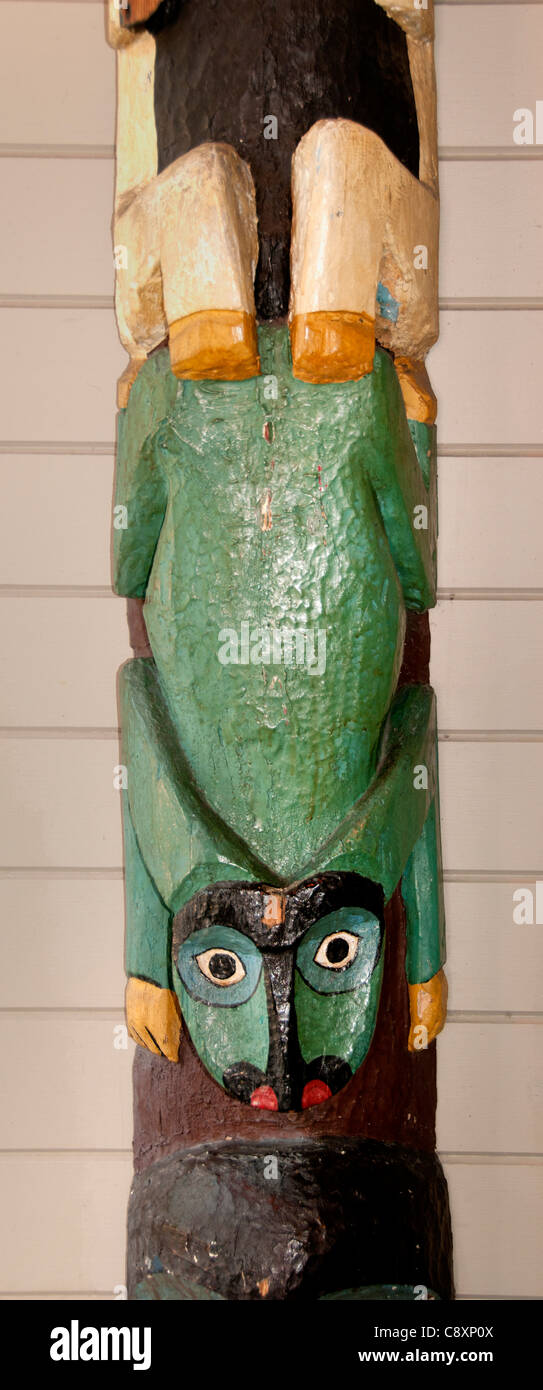totem pole Tourist Shop Market Seattle Bay Waterfront Downtown Town ...