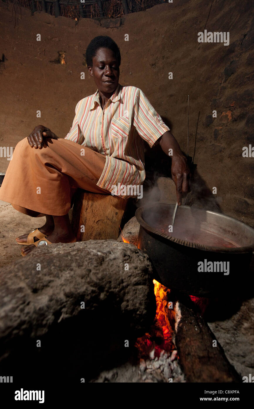 Interior of a poor house in africa hi-res stock photography and images ...