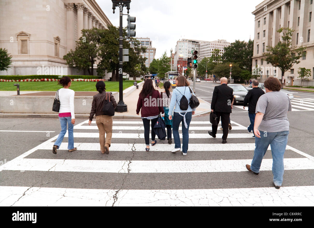 People crossing the street scene, Washington DC USA Stock Photo - Alamy