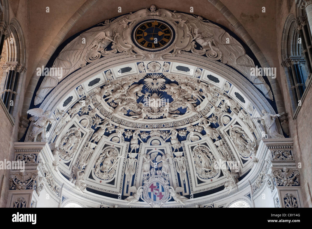 Choir ceiling hi-res stock photography and images - Alamy