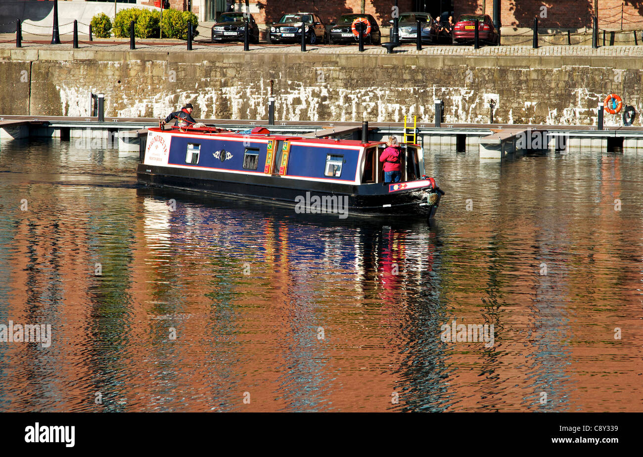 Historic canal boat MIGNONETTE entering the Salthouse dock, Liverpool ...