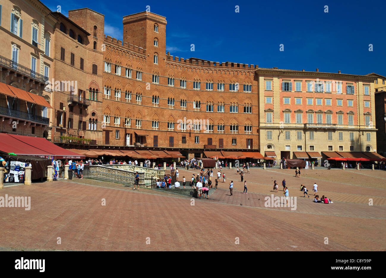 Palazzo pubblico europe hi-res stock photography and images - Alamy