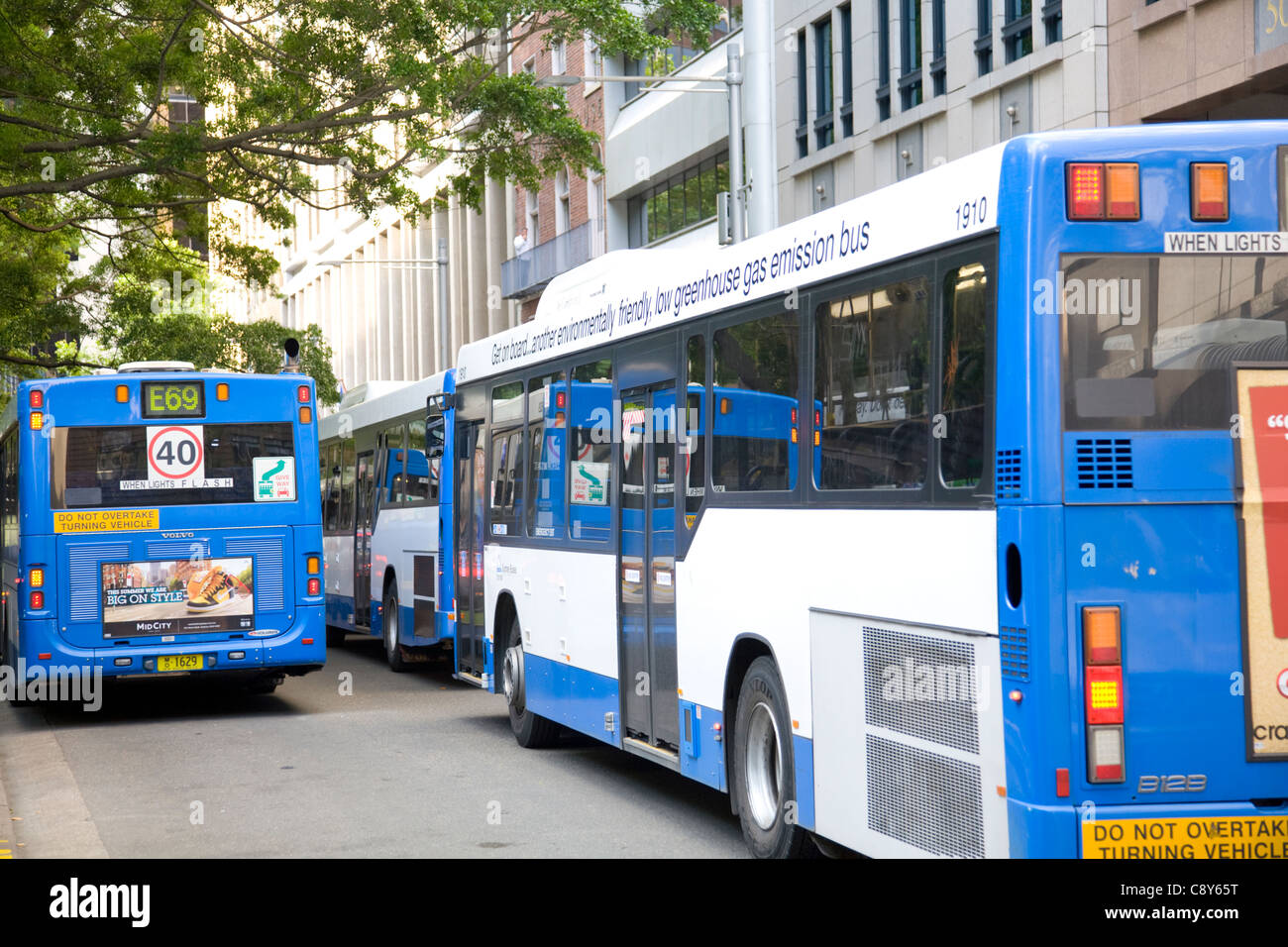 Single storey bus hi-res stock photography and images - Alamy