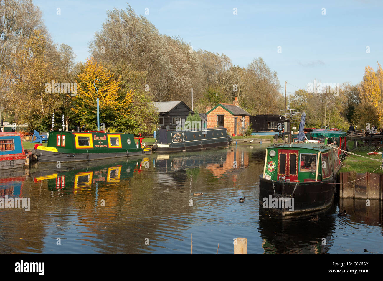 Paper mill weir hi-res stock photography and images - Alamy