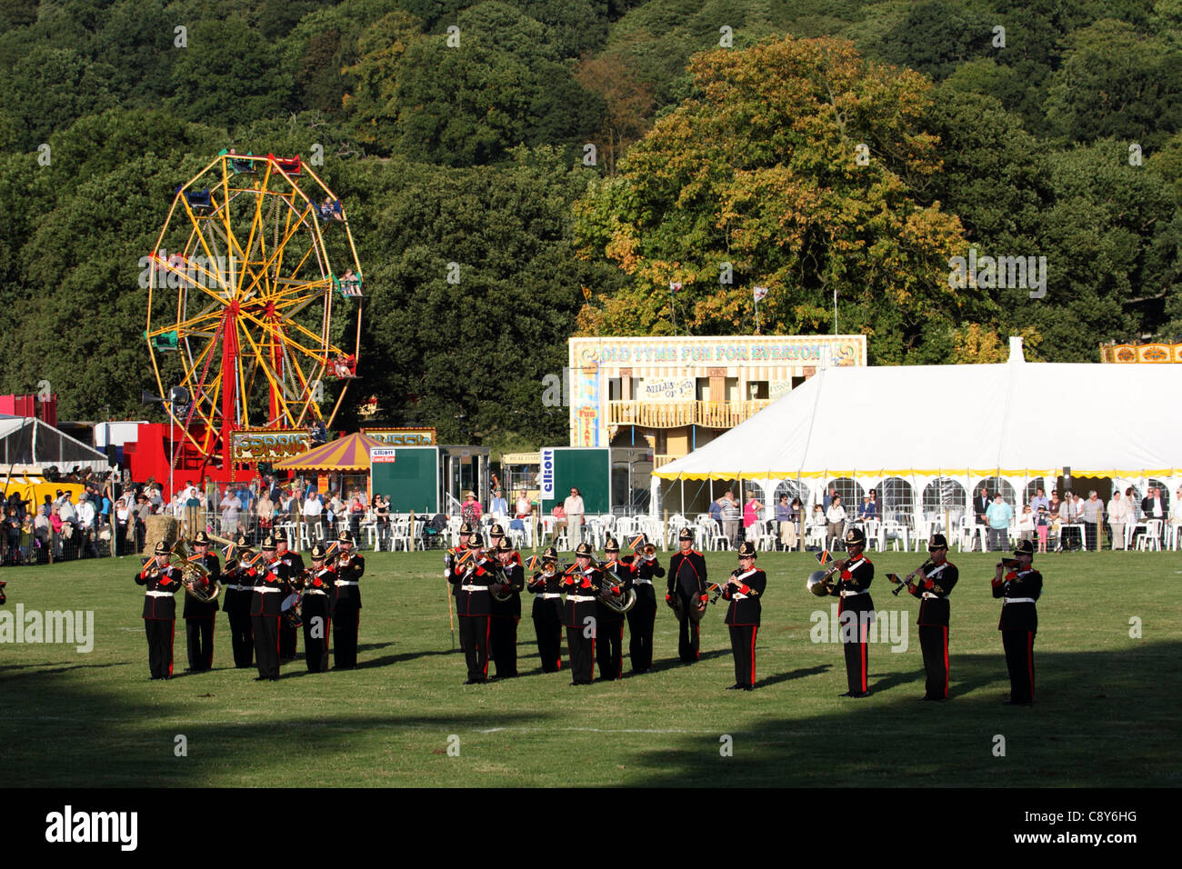 Royal engineers band hi-res stock photography and images - Alamy
