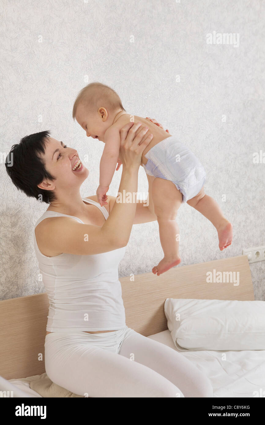 Why Do Babies Put Their Feet In The Air at Ellie Gillespie blog