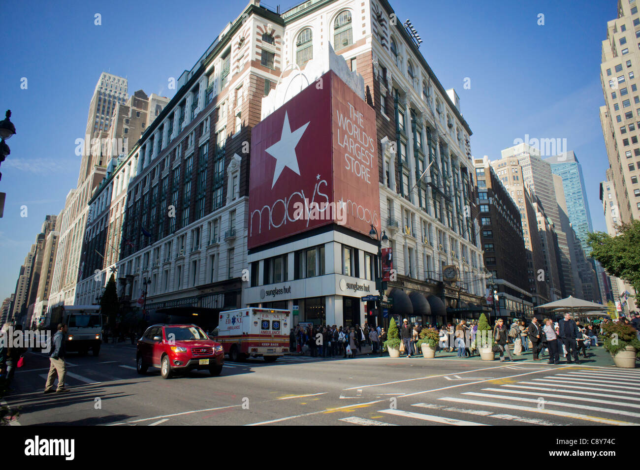 The flagship Herald Square Macy's Department Store in New York Stock ...