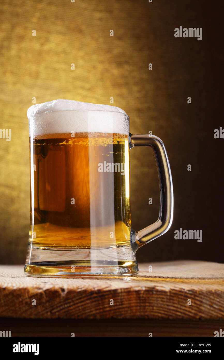 Draft beer mug hi-res stock photography and images - Alamy
