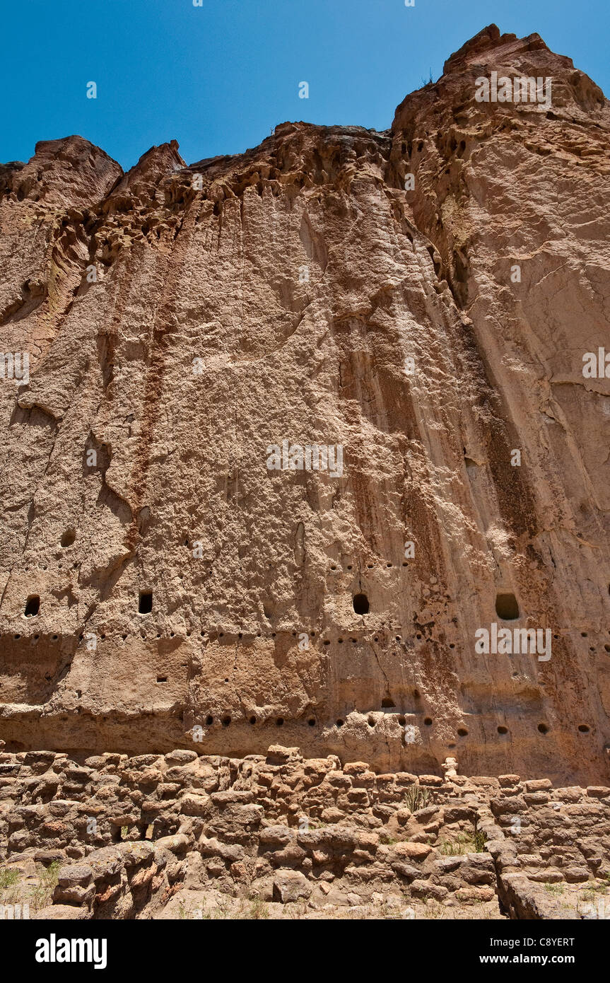 Tuff rocks hi-res stock photography and images - Alamy