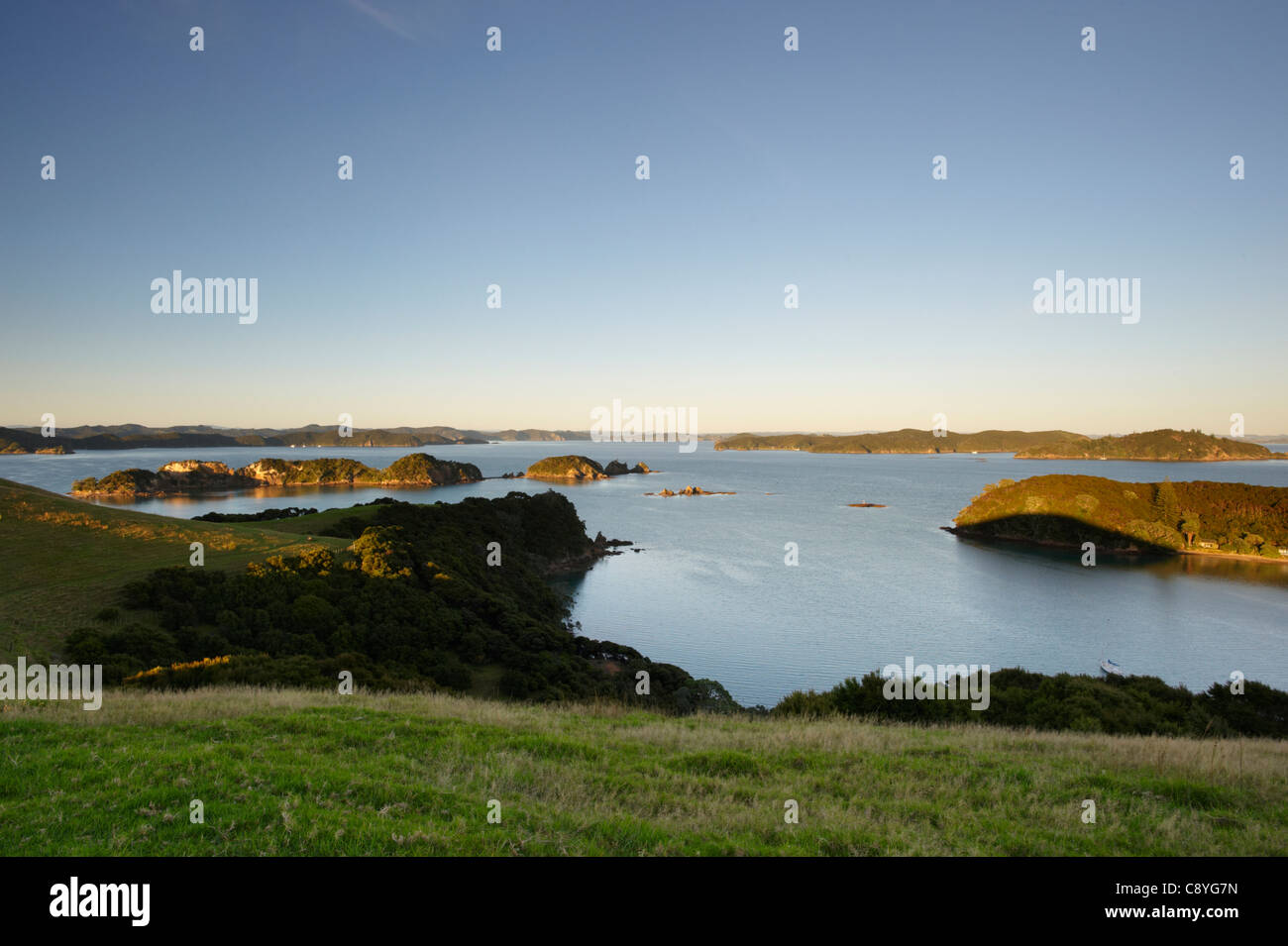 Urupukapuka island bay islands new hi-res stock photography and images ...