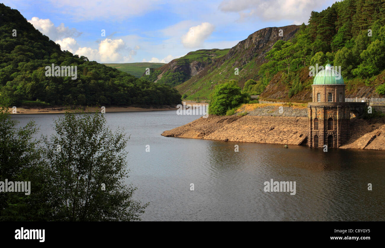 Careg-ddu reservoir with the Foel Tower, Elan Valley, Powys, Wales ...