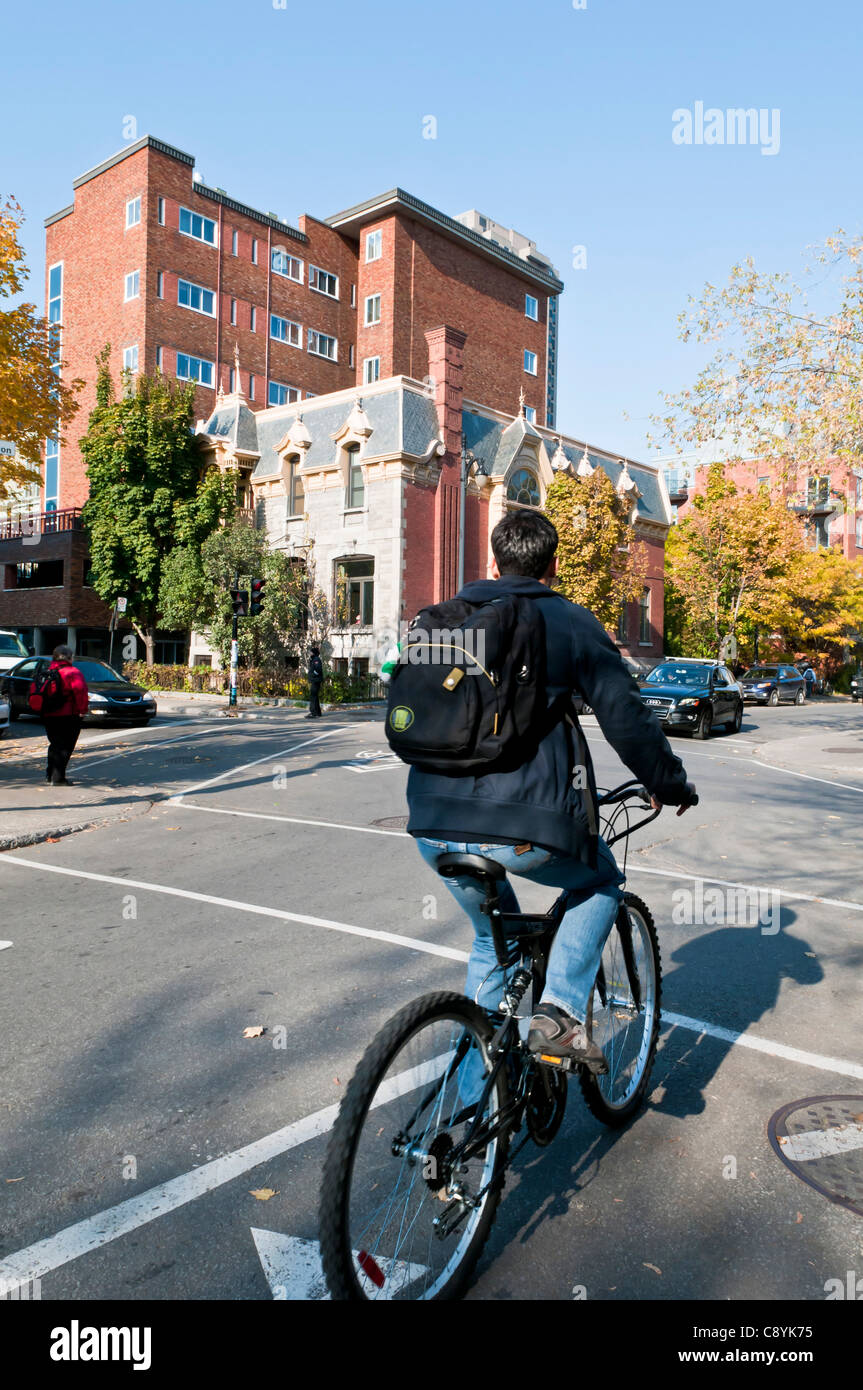Montreal cycling hi-res stock photography and images - Alamy