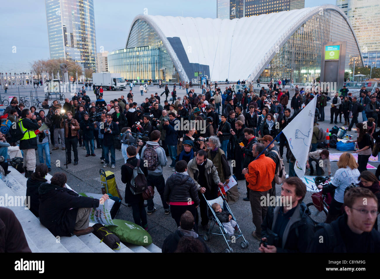 Non violent civil disobedience action hi-res stock photography and ...
