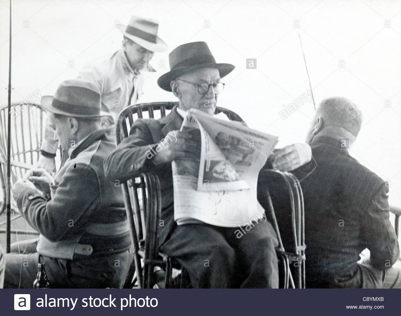 1945 Newspaper Stock Photos & 1945 Newspaper Stock Images - Alamy