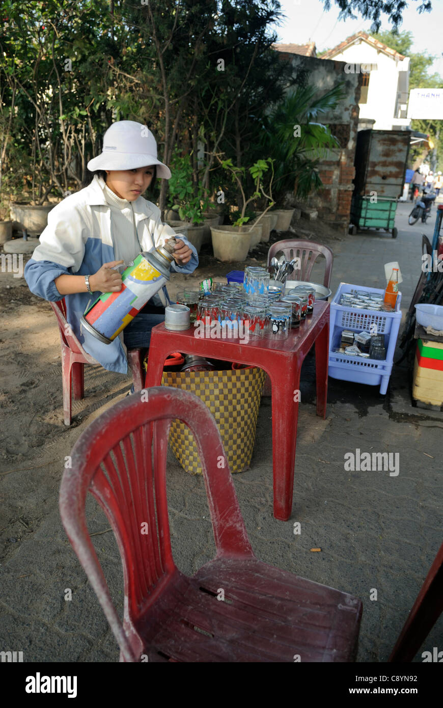 Roadside tea and coffee stall hi-res stock photography and images - Alamy